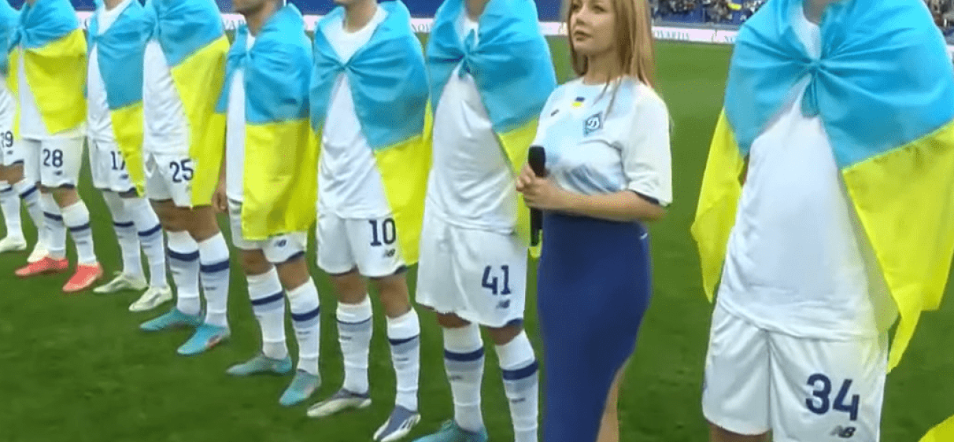 Tina Karol performed the national anthem of Ukraine during the charity ...